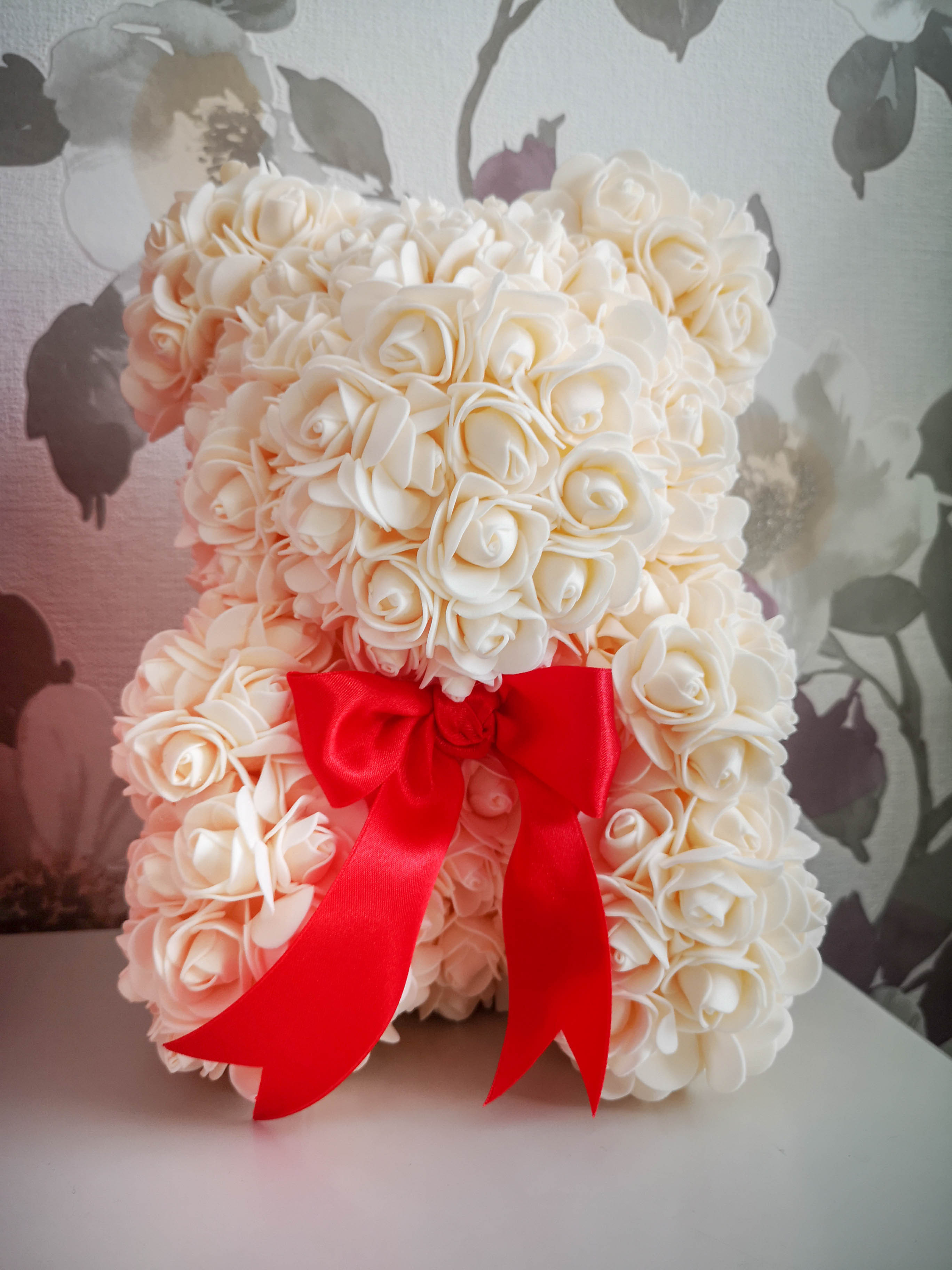 Мече от рози, вечни рози, подарък за жена - Handmasters.bg