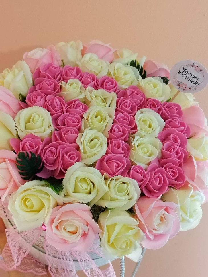 Букет изработен специално за юбилея на една дама💐със сапунени цветя - Handmasters.bg